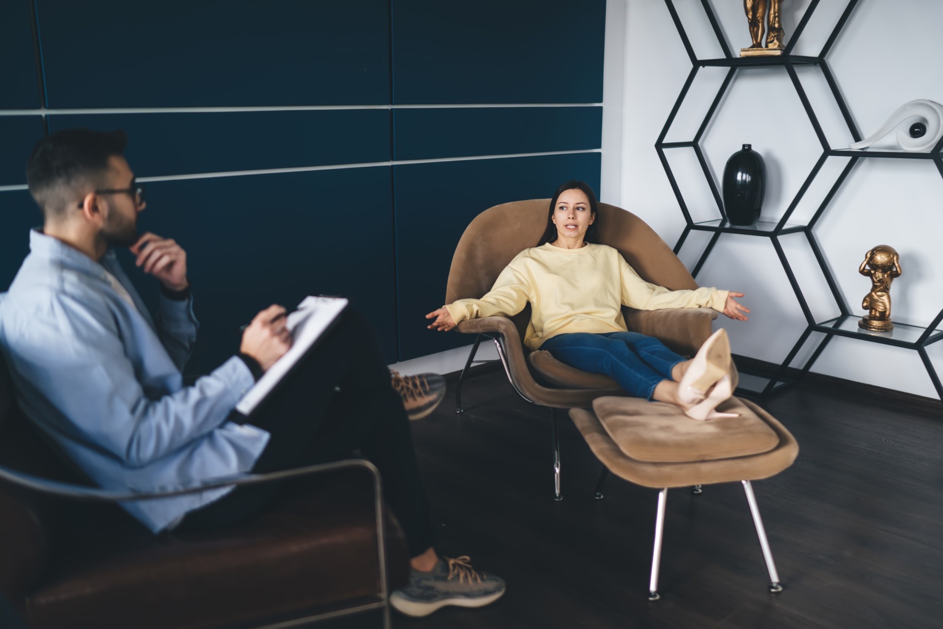 Psychodynamic Therapy - Harooni Therapy